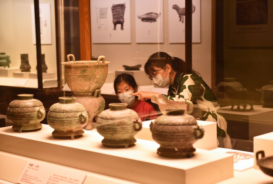 Xi stresses utilization of cultural relics, preservation of fine ...
