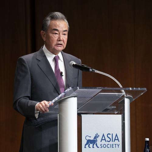 Wang calls on US to reject zero-sum game