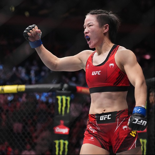 'Weili of the world' wins UFC title for China