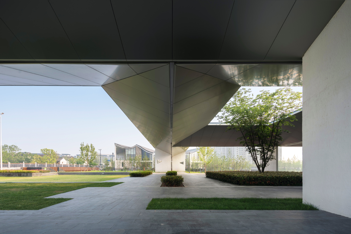 Yuz Museum Shanghai holds first exhibition after relocating